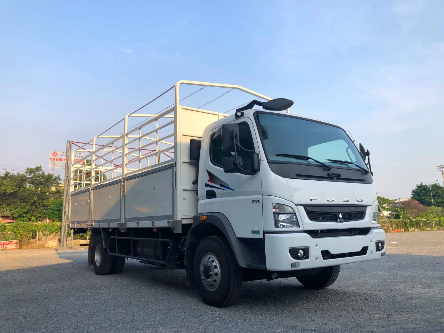 Mitsubishi Fuso FI 170L ( thùng dài 6.9m tải 8.2t ) - THACO TRƯỜNG HẢI NAM ĐỊNH